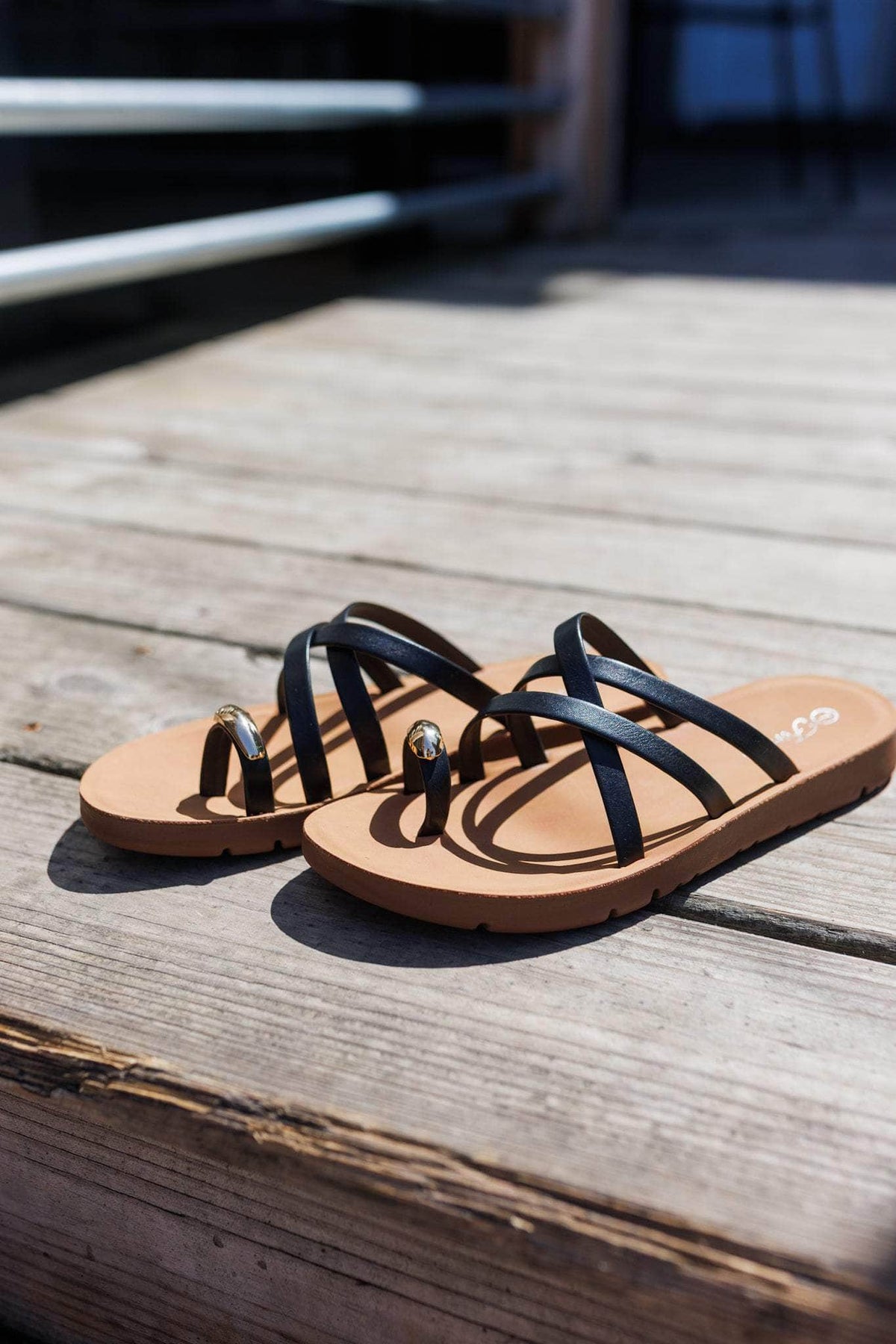 Black Toe Ring Sandal