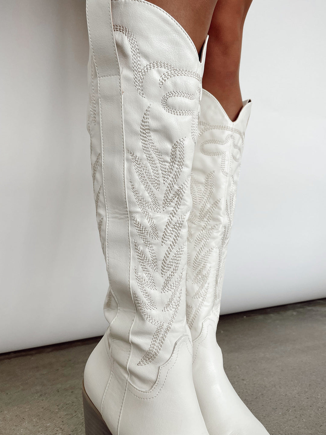 Head Over Boots – Lane 201